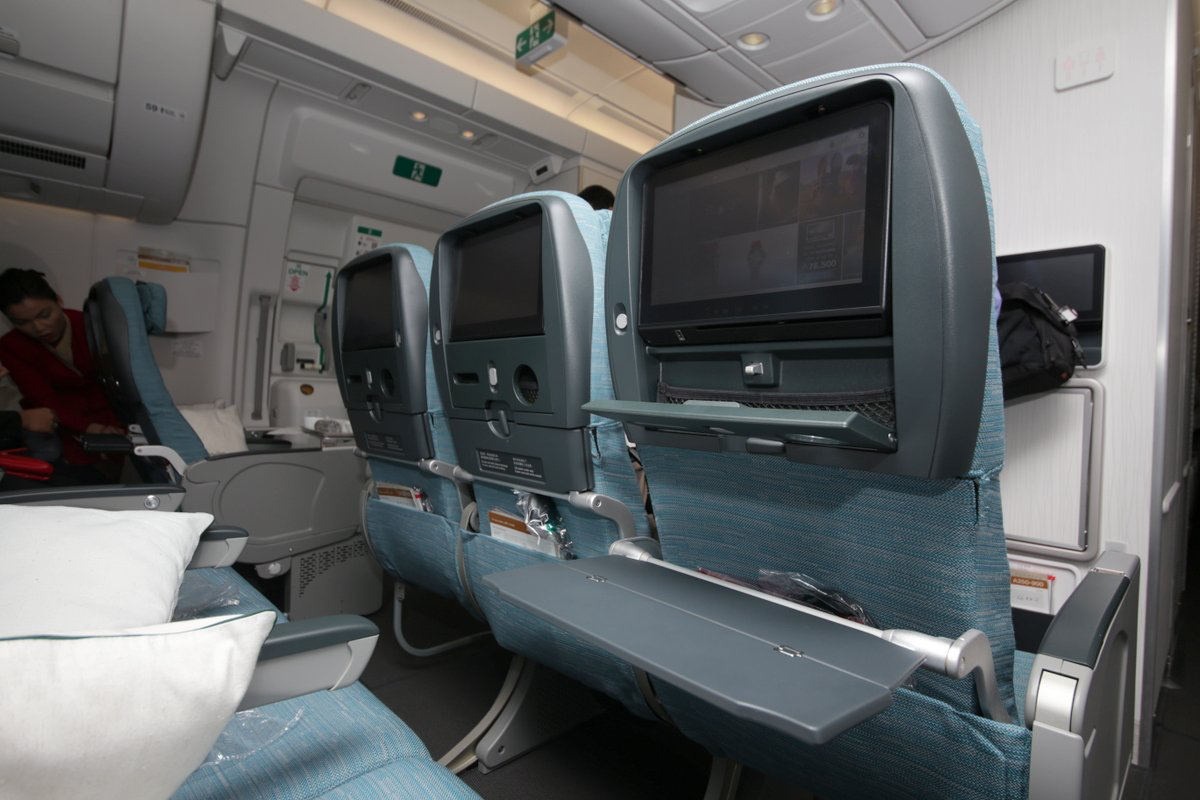 Inside Cathay Pacific’s New Airbus A350 Aircraft | SUPERADRIANME.com