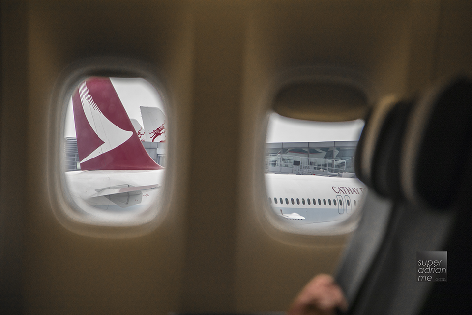 Cathay Dragon through the windows of Cathay Pacific’s Business Class ...