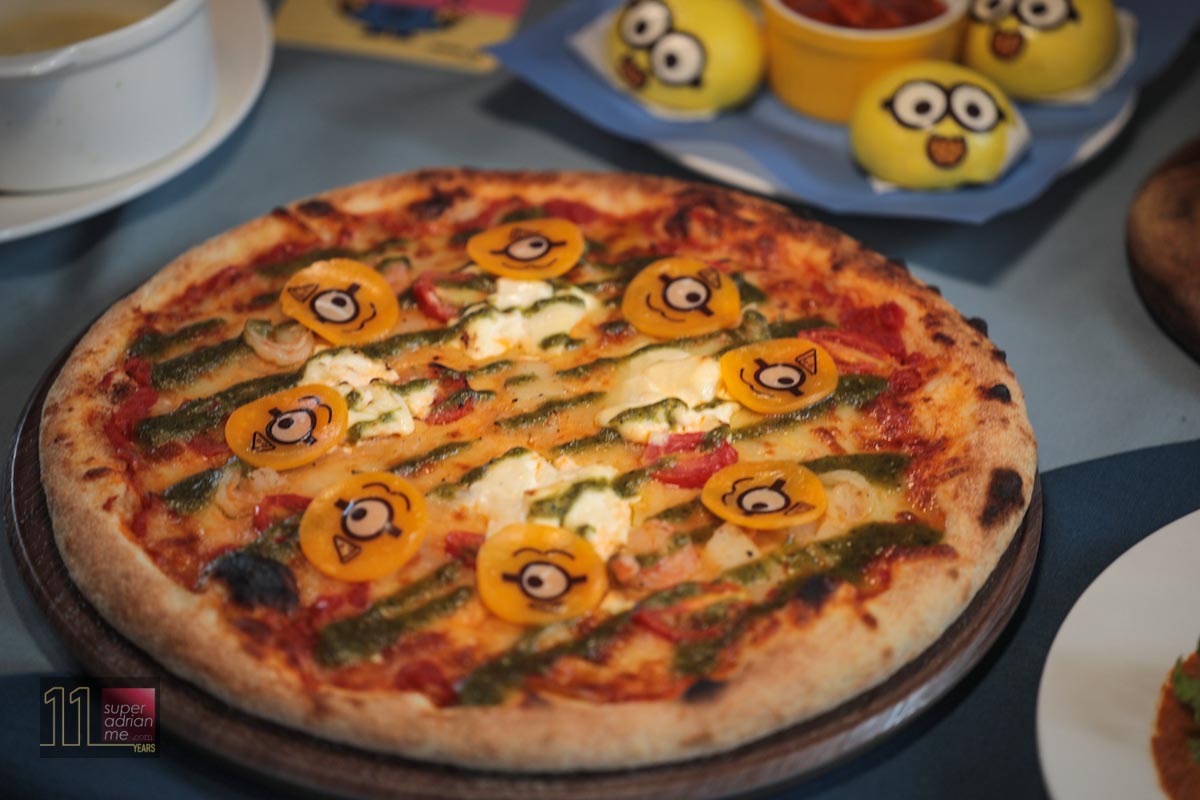 Minion Cafe Kelong Prawn and Scallop Pizza | SUPERADRIANME.com