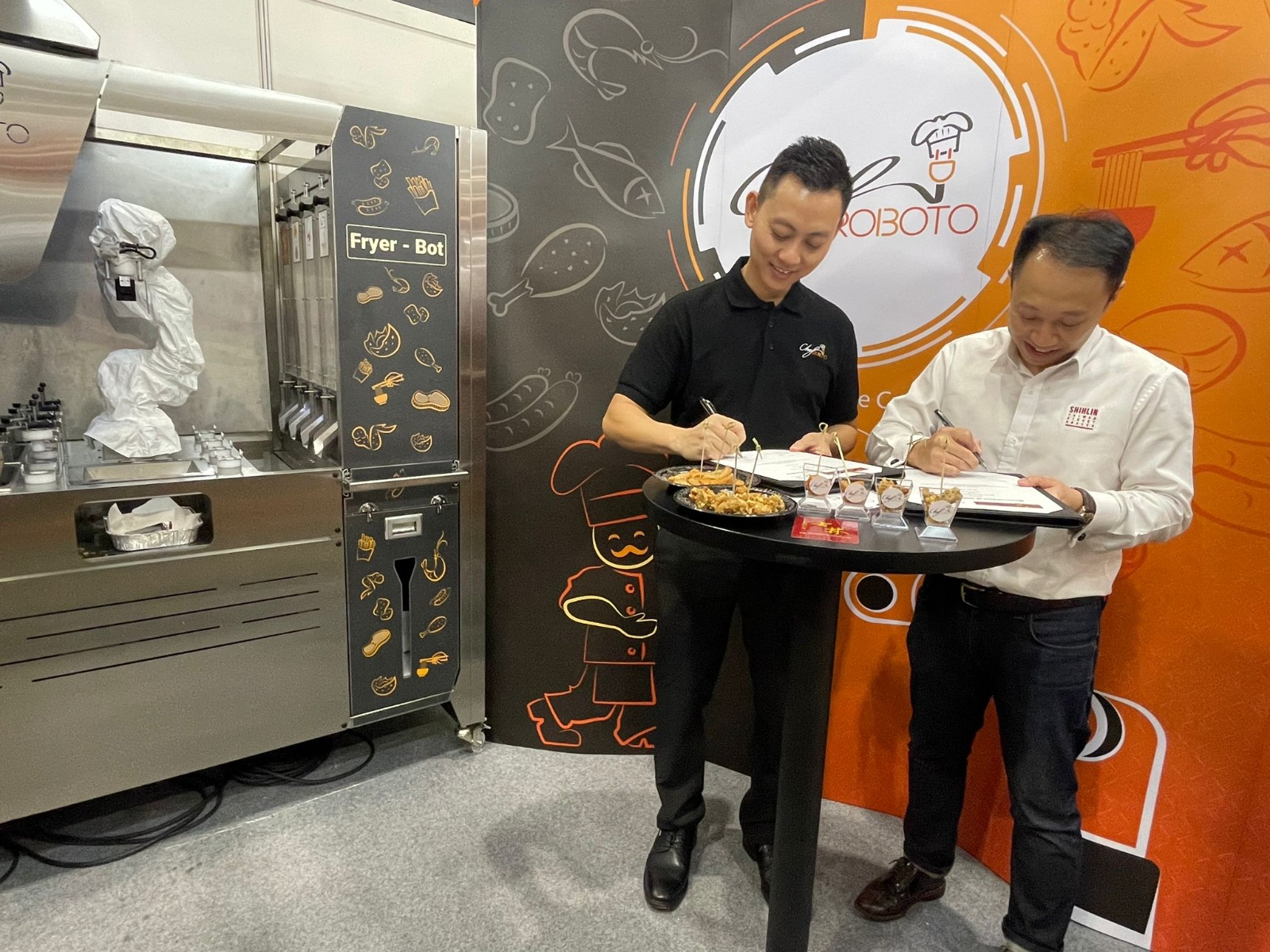 Singapore-based Chef Roboto Commercialises Robot Fryer and Signs MOU ...